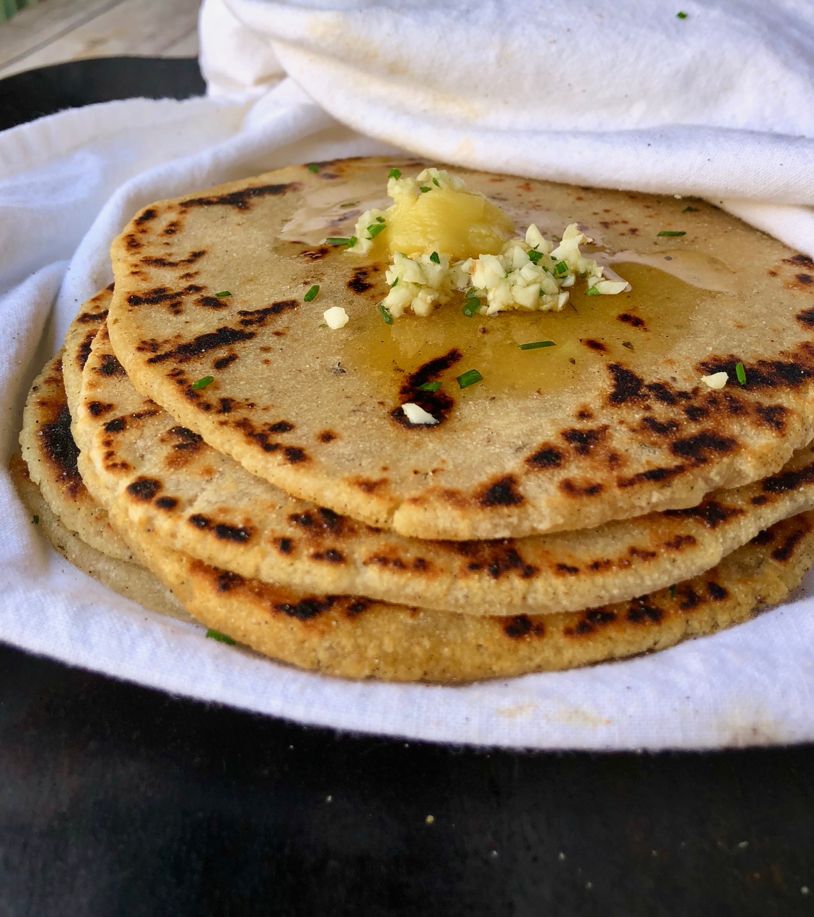yeast free garlic flatbread - Back Porch Paleo
